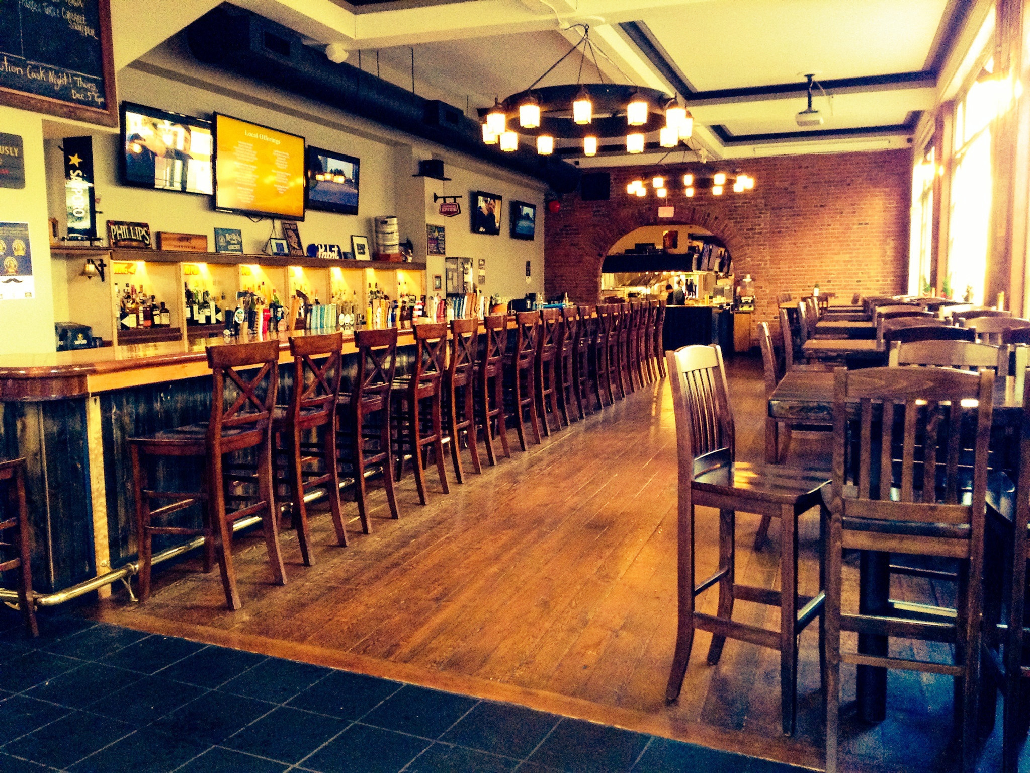 Garrick's Pub - Discover Victoria BC, International city of adventure.